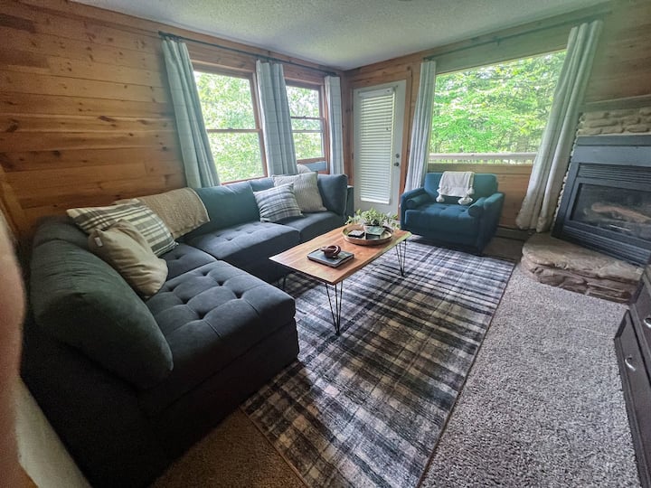 Snowshoe Cabin Vacation Rentals - West Virginia, United States | Airbnb