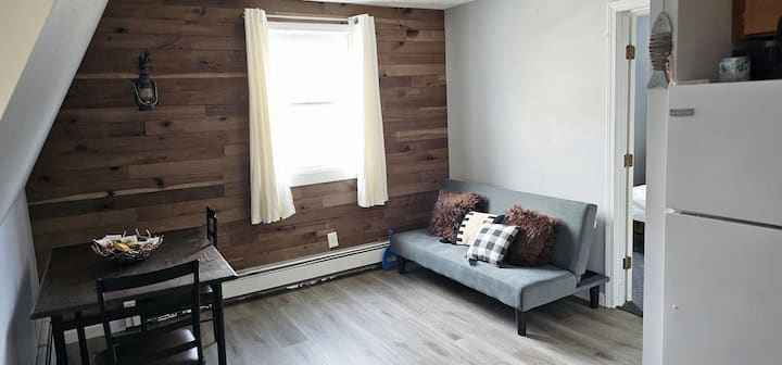 Cabin In Windsor's Inn Getaway - Palermo, ME