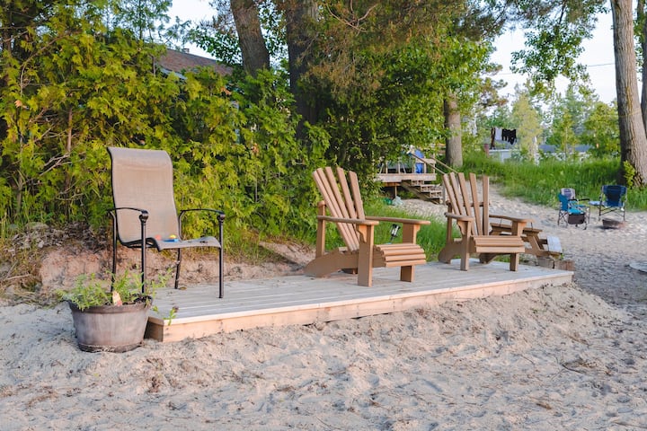 Private Beach Access -Cottage 12 - Sauble Beach