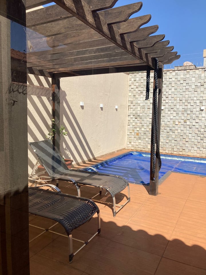 Casa Completa Com Piscina E Hidro Bem Localizada - Rio Verde