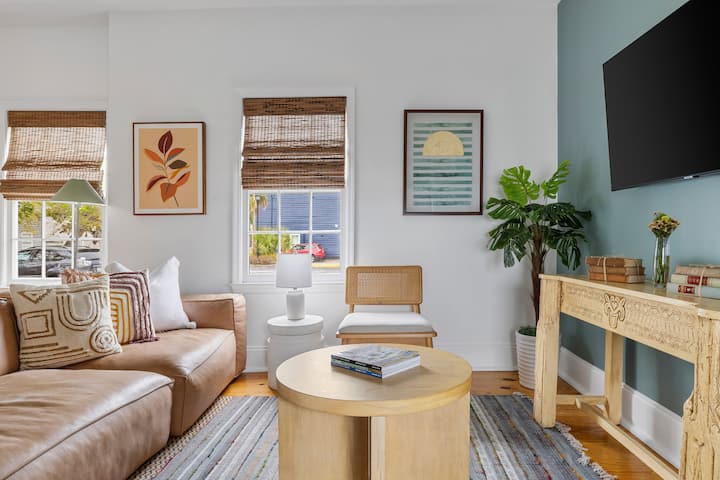 Downtown Charleston Charm: 2 Bed/1 Bath - Charleston, SC
