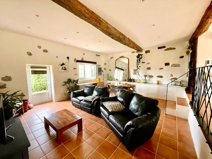 Maison Basque Xixᵉrénovée–piscine, Clim, Vue Rhune - San Juan de Luz