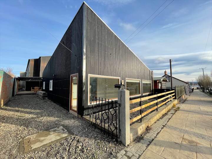 Hotel A Metros De La Costanera - Puerto Natales