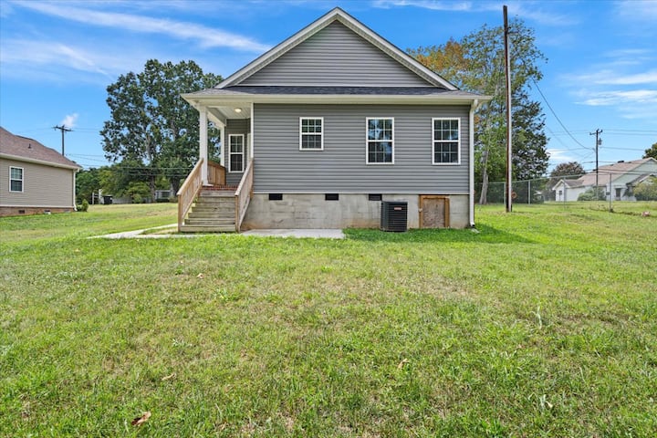 Midterm Stay In Gastonia! - Gastonia