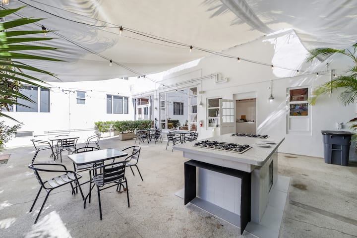 Tropical Suite In Miami Beach - South Beach, FL