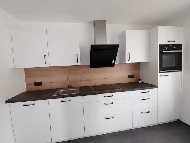 Helle,neumöbliertemodernwohnung - Würzburg