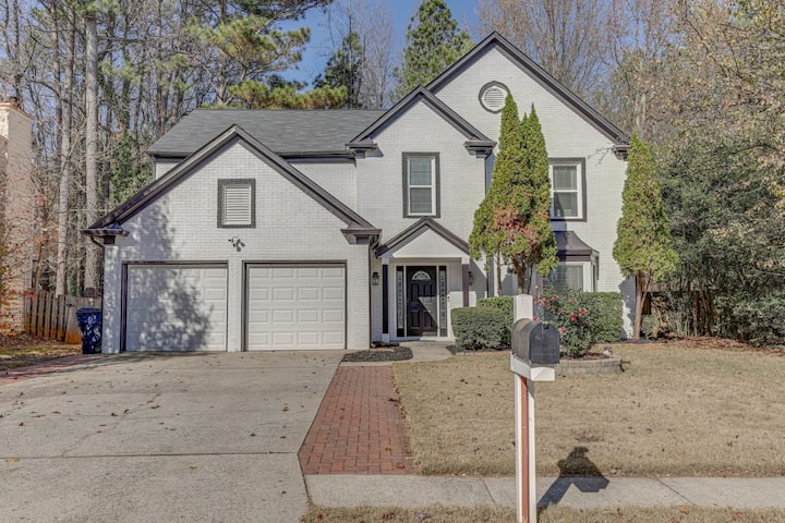 Charming Family Escape - Duluth, GA