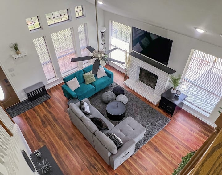 Game Room!comfortably Renovated! Near Lake Rh! - Garland, TX