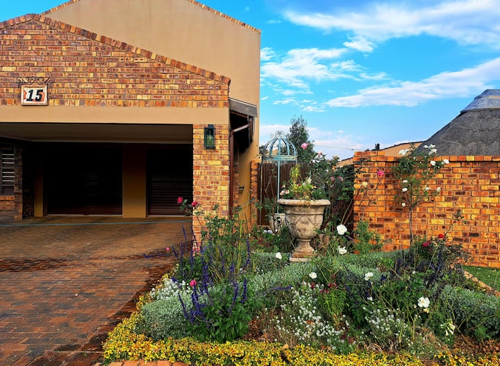 Greenhouse, Luxurious Spaces. - Brakpan