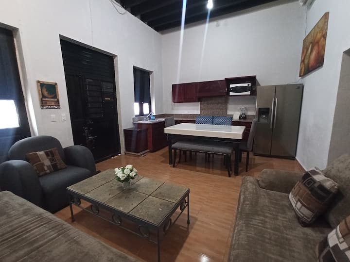Encantadora Casita En El Centro - Monterrey