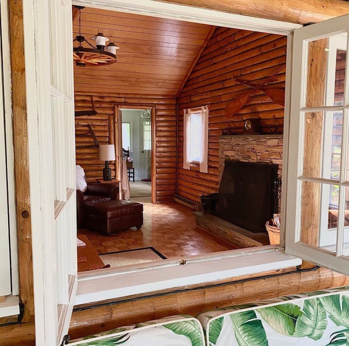 1960's Log Cabin • Canoe, Fire Pit & Starry Nights - Pachaug State Forest, Voluntown