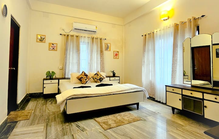 3 Person Room-heritage Bungalow - Dibrugarh