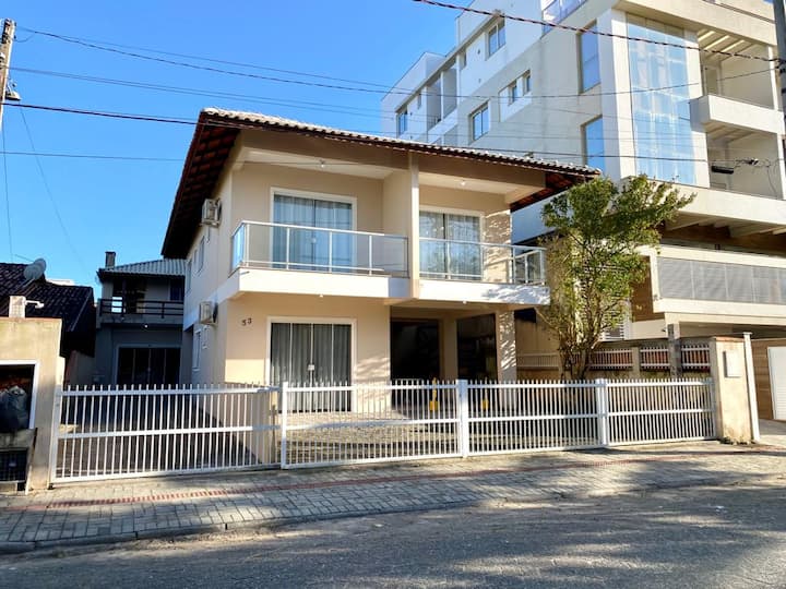 Lindo Apartamento A Poucos Metros Da Praia 001 - Porto Belo