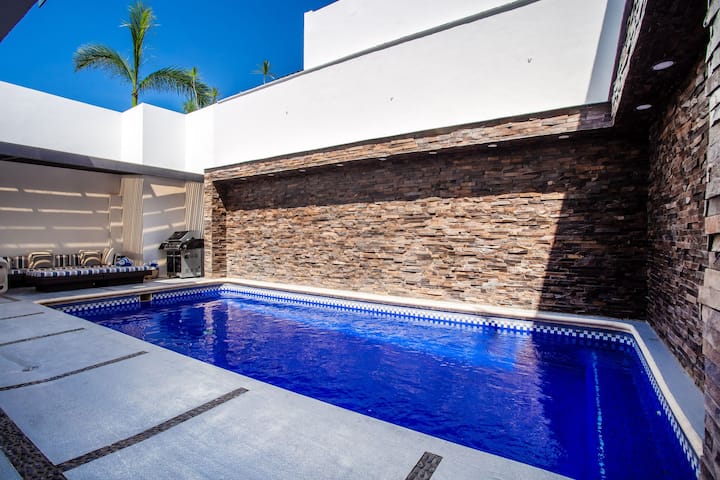 Near Beach, Restaurants, Calm And Familiar - Puerto Vallarta