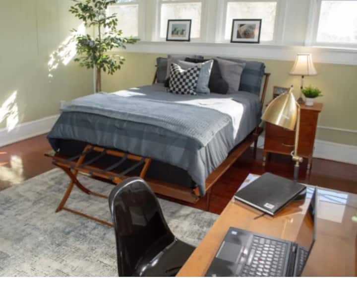 The Hillcrest House, Room #3 - Macon, GA
