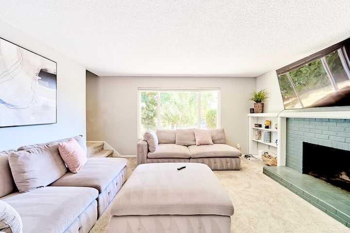 The Cardiff- Stylish 4bd Home By Airport & Seattle - Seattle-Tacoma Airport (SEA)