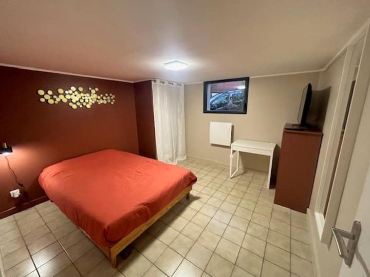Chambre (En Maison), Proche Parc De La Colombière - Dijon