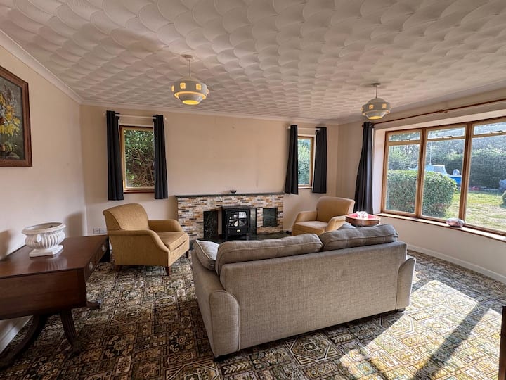 Experience The 70s, Retro House - Emsworth