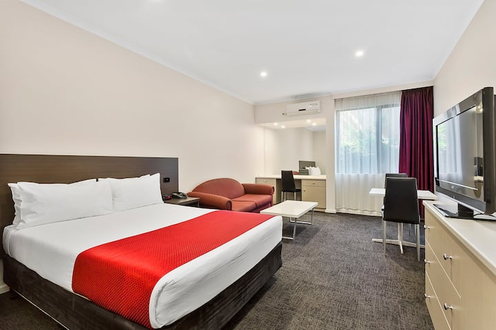 Deluxe Room With One Queen Bed - Forest Hill (Australia)