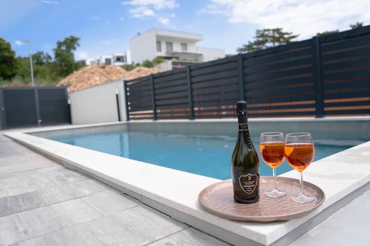 Sobol Apartments “Ventus” With Private Pool - Crikvenica