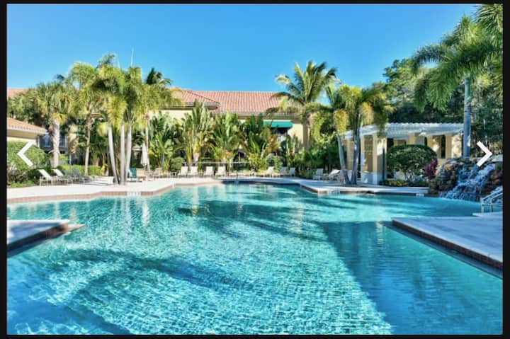 Beautiful Condo In Coconut Point - Bonita Springs, FL