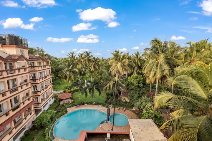 *Lux Gulmohar 2 Chambres, Salon Et Cuisine | Balcon Avec Vue Sur La Piscine - Goa