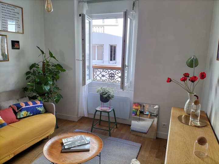 Appart Parisien Calme Et Coloré - París