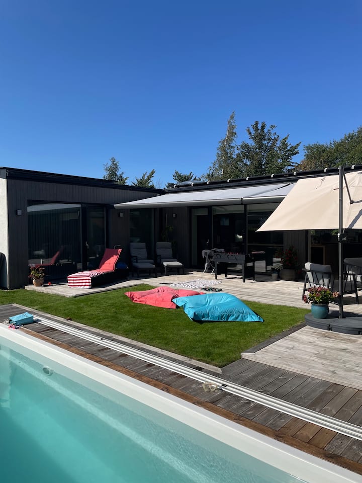 Stor Poolvilla Nära Malmö Arena - Malmö