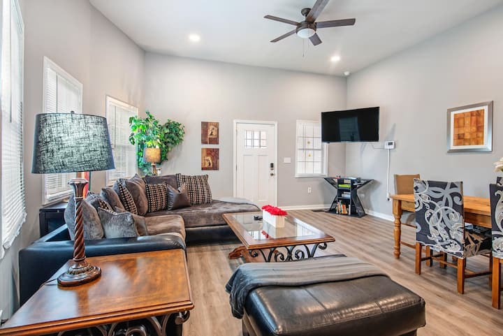 Beltline Beauty Sleeps 20! - Atlanta, GA