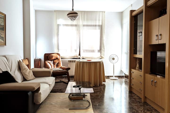 Habitación Individual Con Baño Privado Y Desayuno. - Albacete