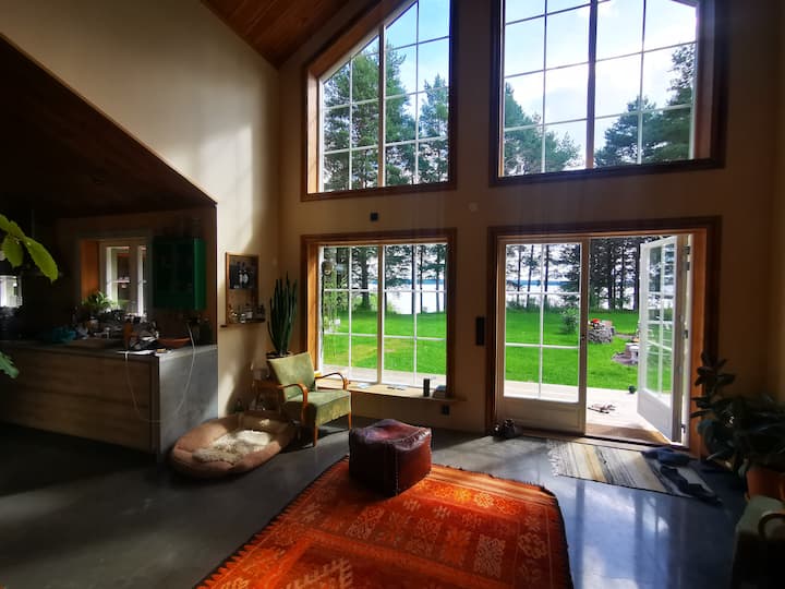 Cabin By The Lake - Mora