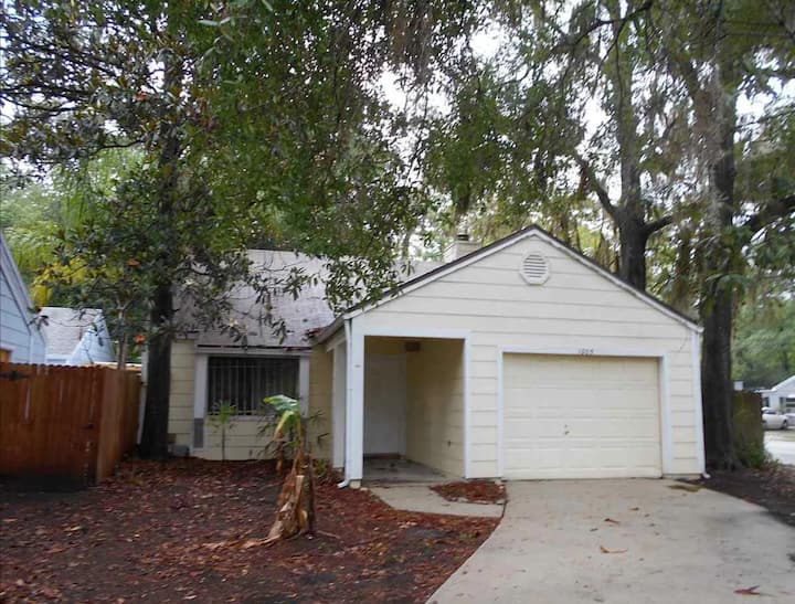 Corner House - 5-min Drive To Uf - Gainesville, FL