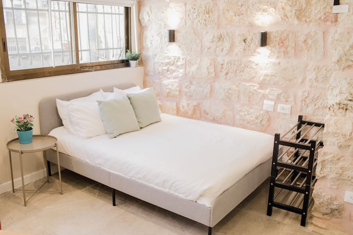 Stunning Stonehouse Studio Jem City Center #3 - Bethlehem