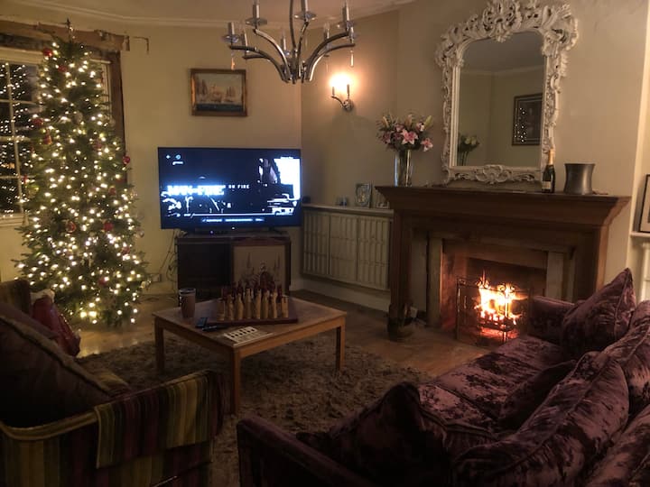 Beautiful Queen Anne Farmhouse Hot Tub & Gym ! - Staffordshire