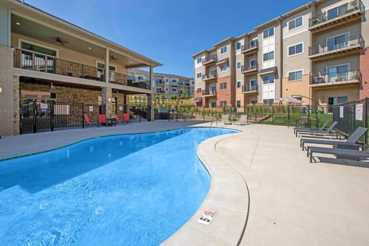 1-bed/1-bath Near Jordan Creek! - West Des Moines, IA