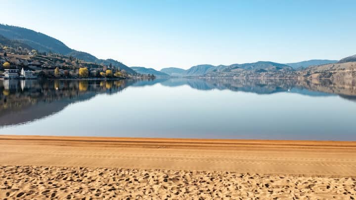 One Bedroom Suite With Full Kitchen - Penticton