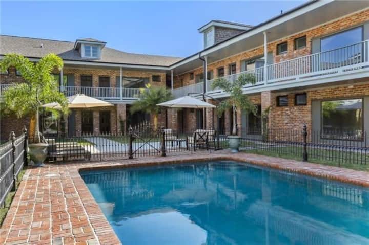 Uptown Garden District Condo - New Orleans, LA