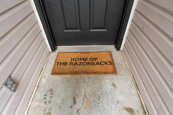 3 King Beds Furr-friendly Fayetteville Retreat - Fayetteville, AR