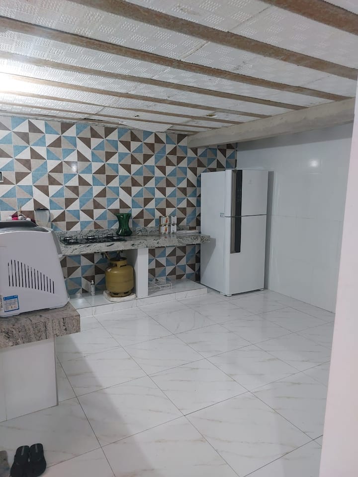 Casa Simples E Aconchegante / Banho Quente - Contagem