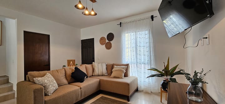 Beautiful Home: Style, 3br, Pool, Gym, Game Room - Querétaro
