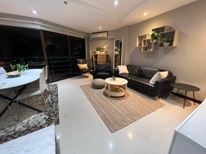 View Talay 2a, Modern And Luxurious Condo - Pattaya City