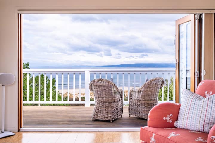 Hamptons Hideaway - Coles Bay