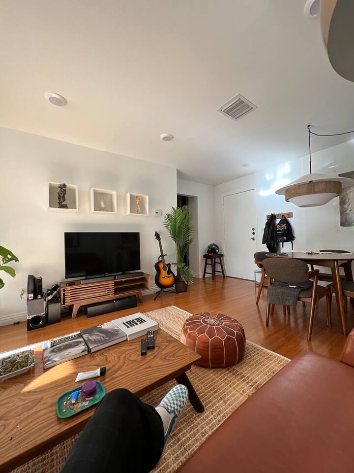 Hollywood Hills Art Condo - Beverly Hills, CA