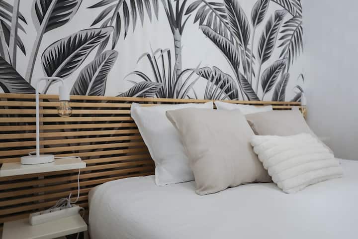 Charmante Petite Maison De Ville Avec Balcon & Vue - Fréjus