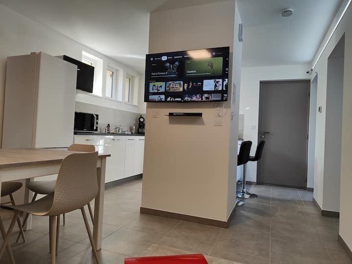 Casagino 1 : Appt Indépendant 3 Pièces Pour 4 Pers - Vesoul