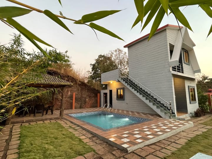 Private Pool N Kitchen Facility - Mhow
