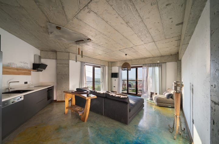 Spacious & Artistic With Seaviews: Blue Suite - Ataköy