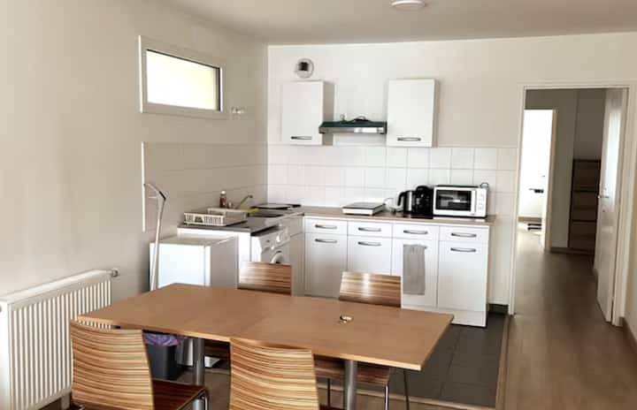 * Appartement Pour 6p - St Denis * - Saint-Denis, France