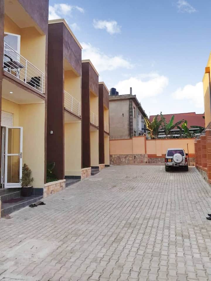 Duplex Flat 2 King Bed 4 Guest - Malawi