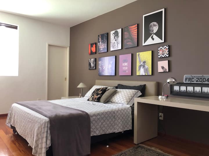 Suíte Luxuosa Em Região Nobre - Belo Horizonte